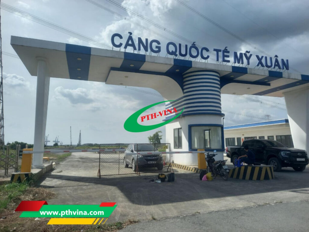 Công trình lắp 2 trụ barie Bisen tại Cảng quốc tế Mỹ Xuân